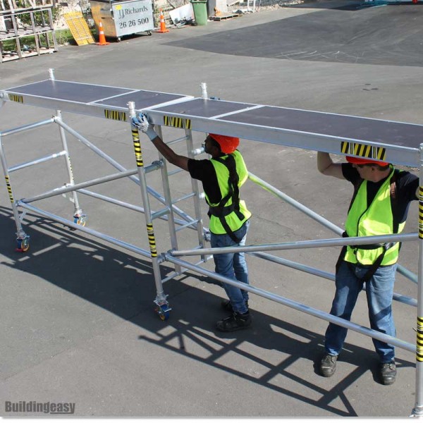 This scaffolding 5M wide, 3M high and 0.8M deep.