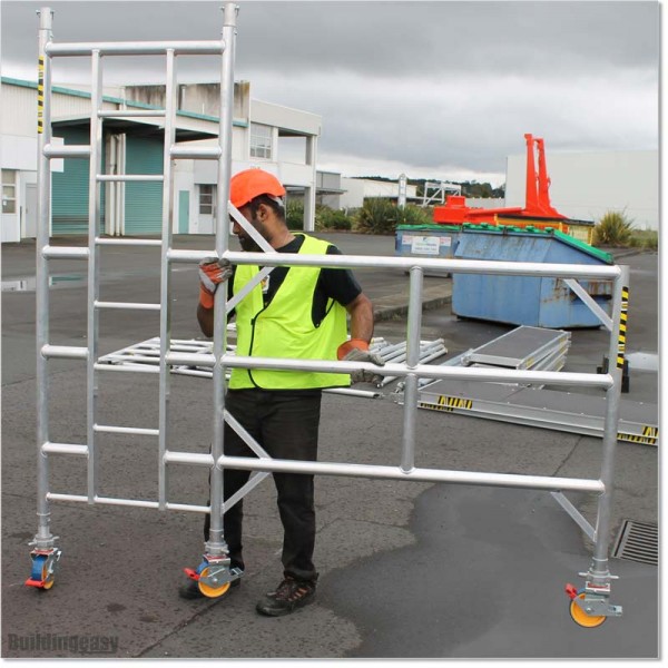 Cantilever attachment for our ISA505N scaffolding.