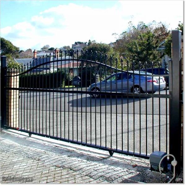 5M Wide Curved Top Aluminium Sliding Gate 1.8M High in Manukau.
