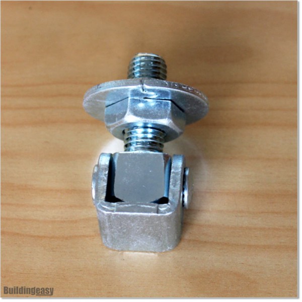 This hinge is suitable for medium weight steel gates