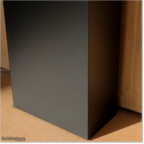 Post is 150 X 80 X 3 mm powder coated in matte black. Post is 2.5M long