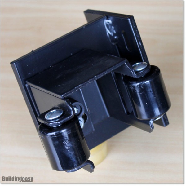 Sliding Gate Stopper For Sliding Gates With Two Small Rollers