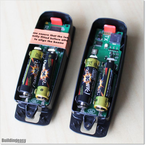 Centurion Photon Smart wireless photocell Both the receiver and ...